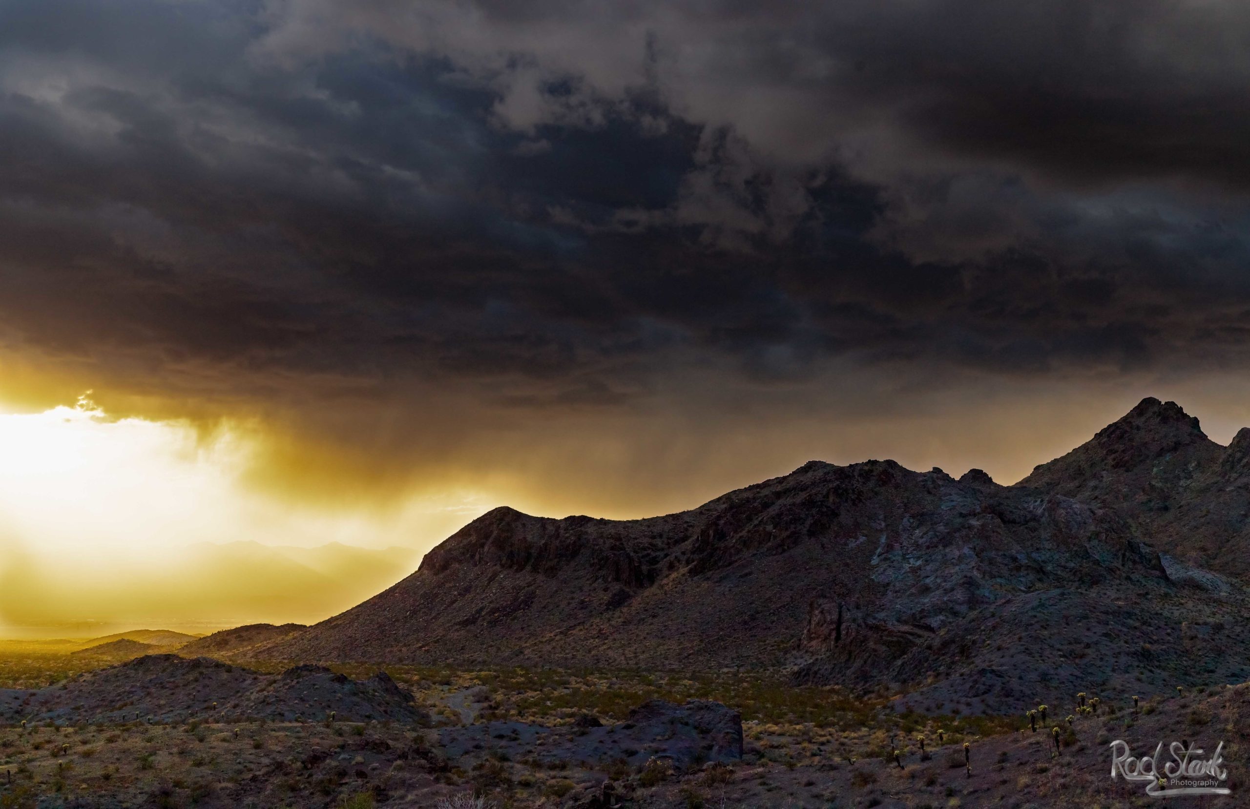 Desert Storm coming – Rod Stark Photography