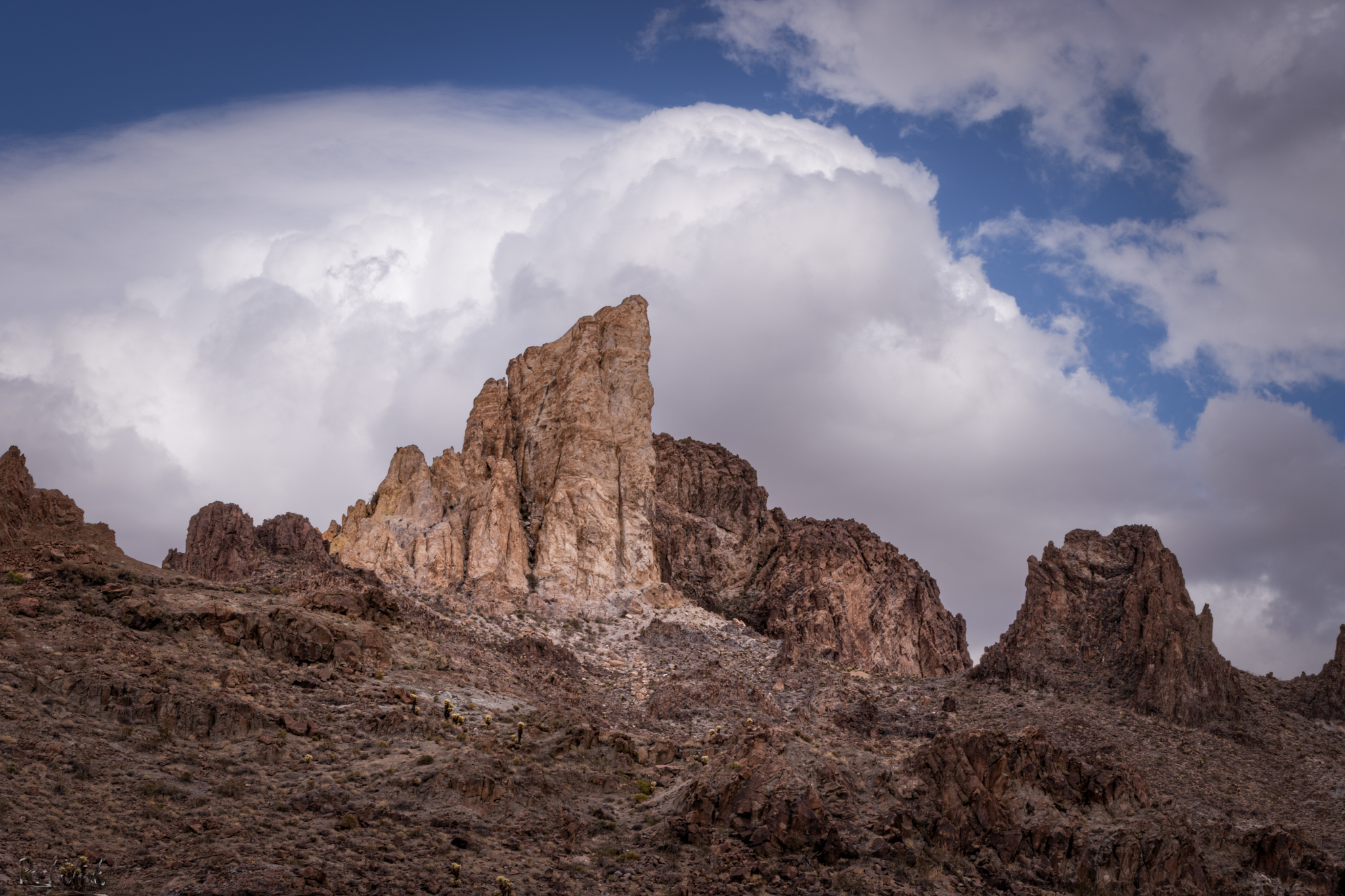 Elephant Tooth Clouds – Rod Stark Photography